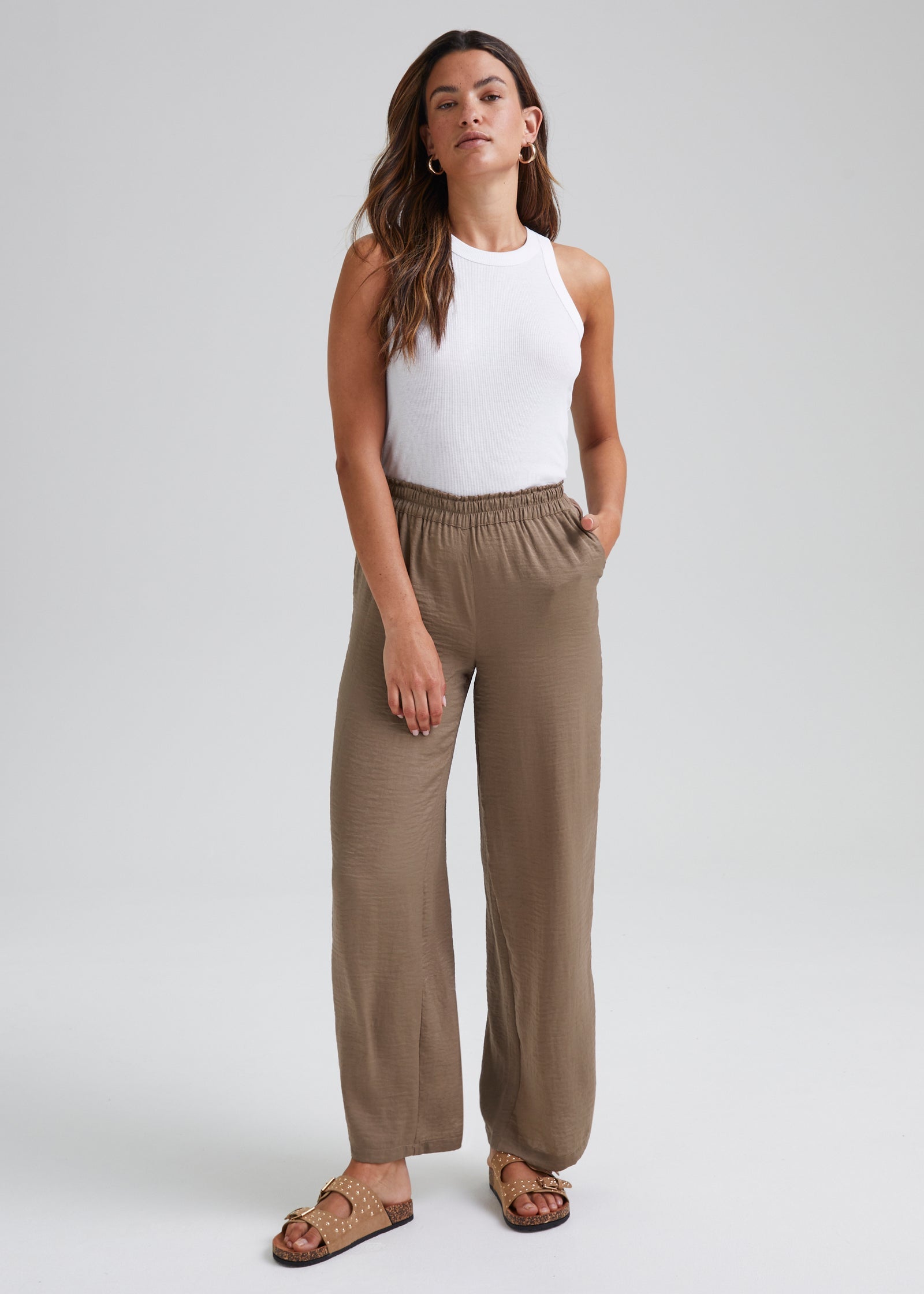 اشتر Mink Satin Wide Leg Trousers في البحرين من ماتالان